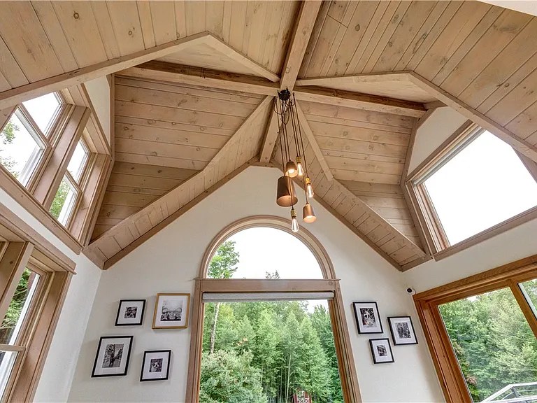 Inside a Nordic-Inspired Smart Home in the Catskills: Calacatta Marble ...